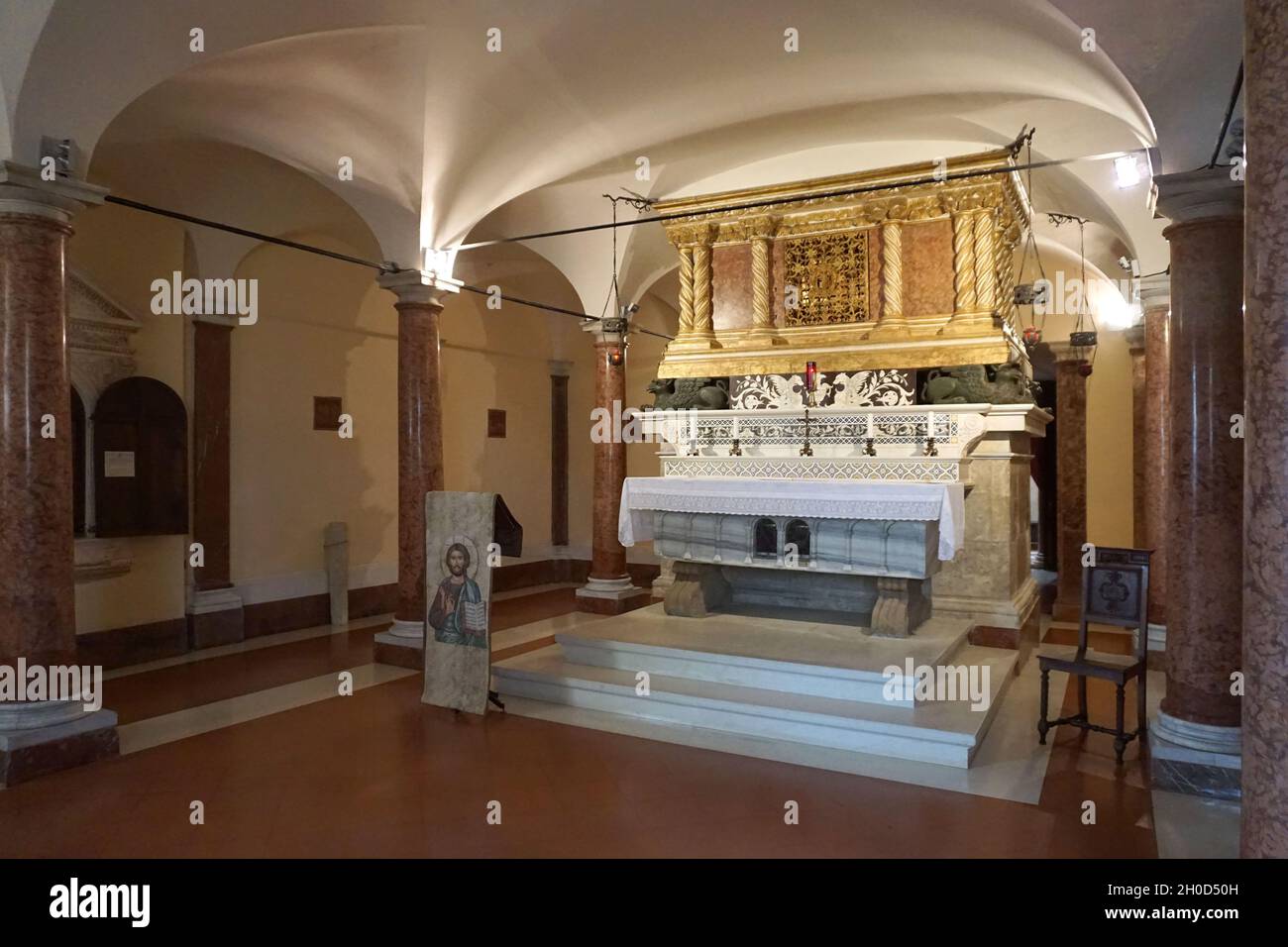 Crypt and sarcophagus of San Porfirio, Basilica of San Venanzo ...