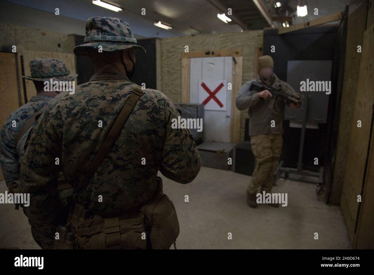 Marine Raiders with 3rd Marine Raider Battalion train Marines with 1st ...