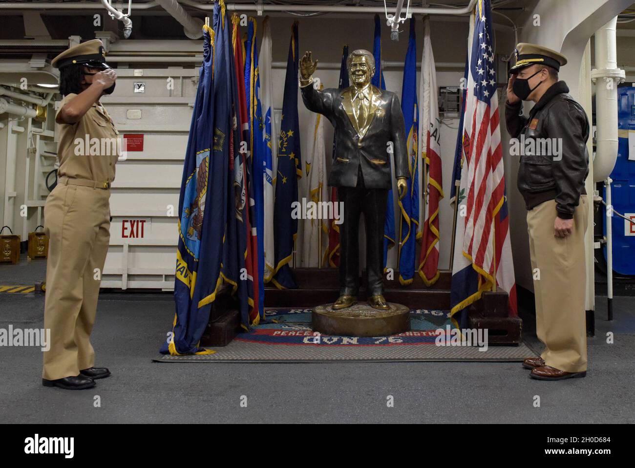210129-N-RF825-1428 YOKOSUKA, Japan (Jan. 29, 2021) Chief Sonar ...