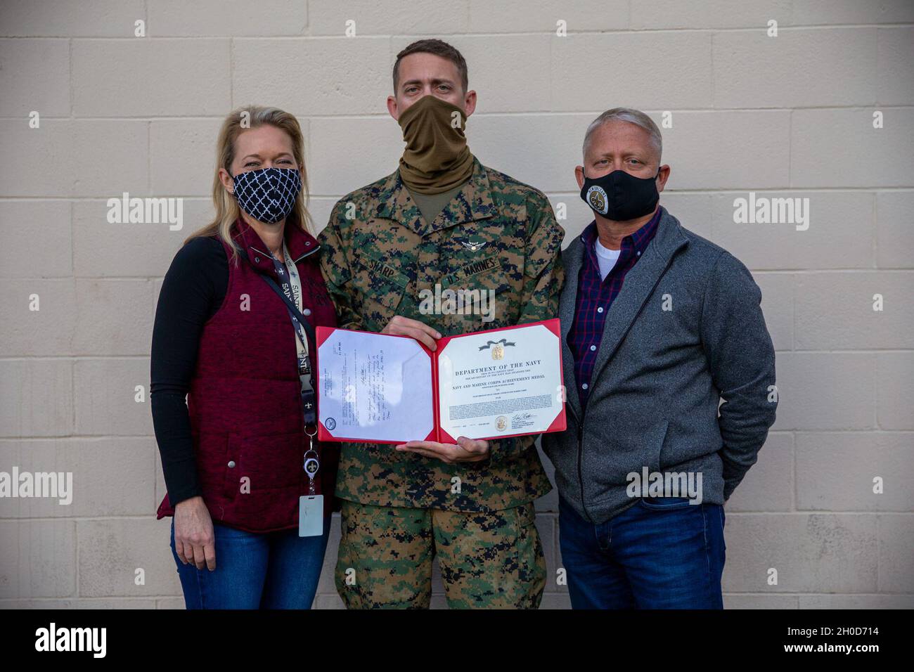 Helicopter parents hi-res stock photography and images - Alamy