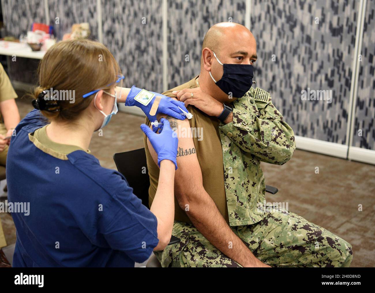 Sarah gilbert hi-res stock photography and images - Alamy