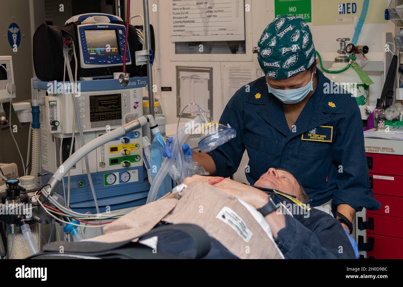 210129-N-DQ752-1032 NORTH ARABIAN SEA (Jan. 29, 2021) Shipboard ...