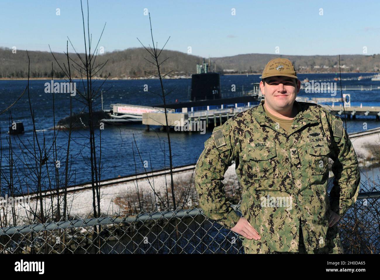 210129-N-ME396-1009 GROTON, Conn. (Jan, 29, 2021) Information Systems ...