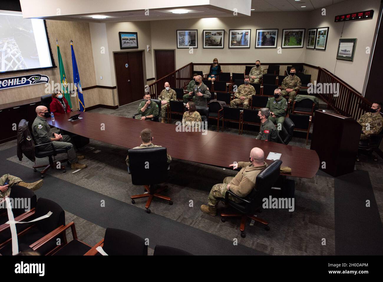 U.S. Representative Cathy McMorris Rodgers speaks with 141st Operations ...