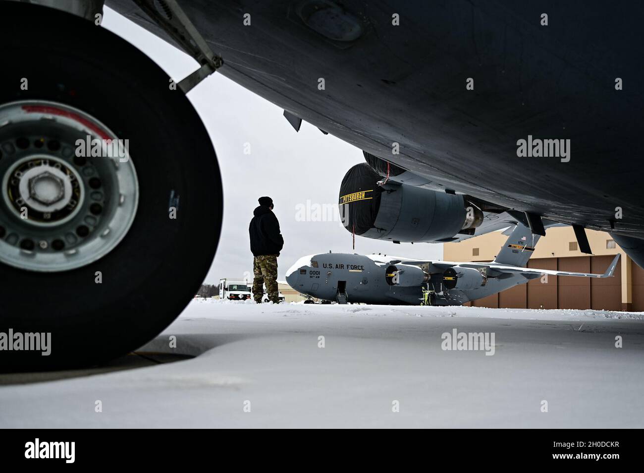 Walk around inspection hi-res stock photography and images - Alamy