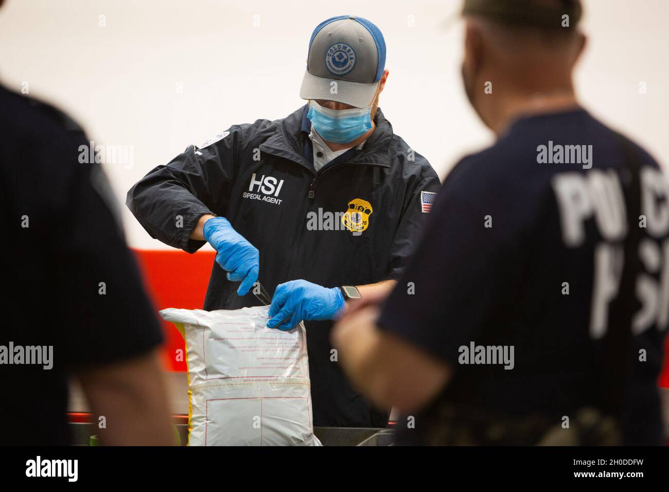 Law enforcemnt hi-res stock photography and images - Alamy