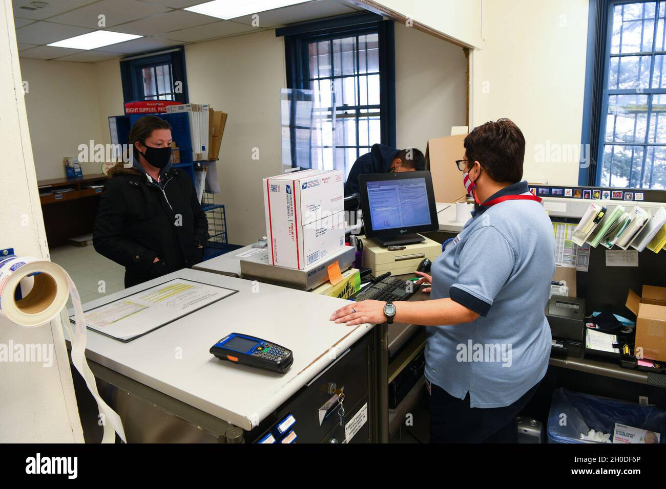 Status customers hi-res stock photography and images - Alamy