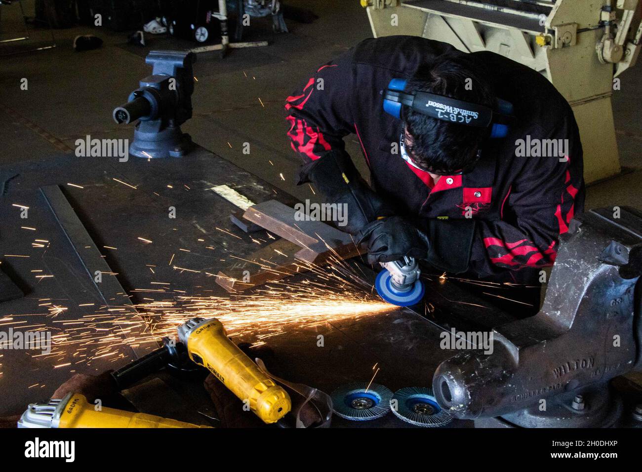 210202-N-DK042-1006 NAVAL AMPHIBIOUS BASE CORONADO, Calif. (Feb. 2 ...