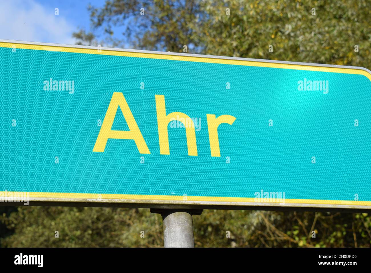 bridge sign: Ahr Stock Photo - Alamy