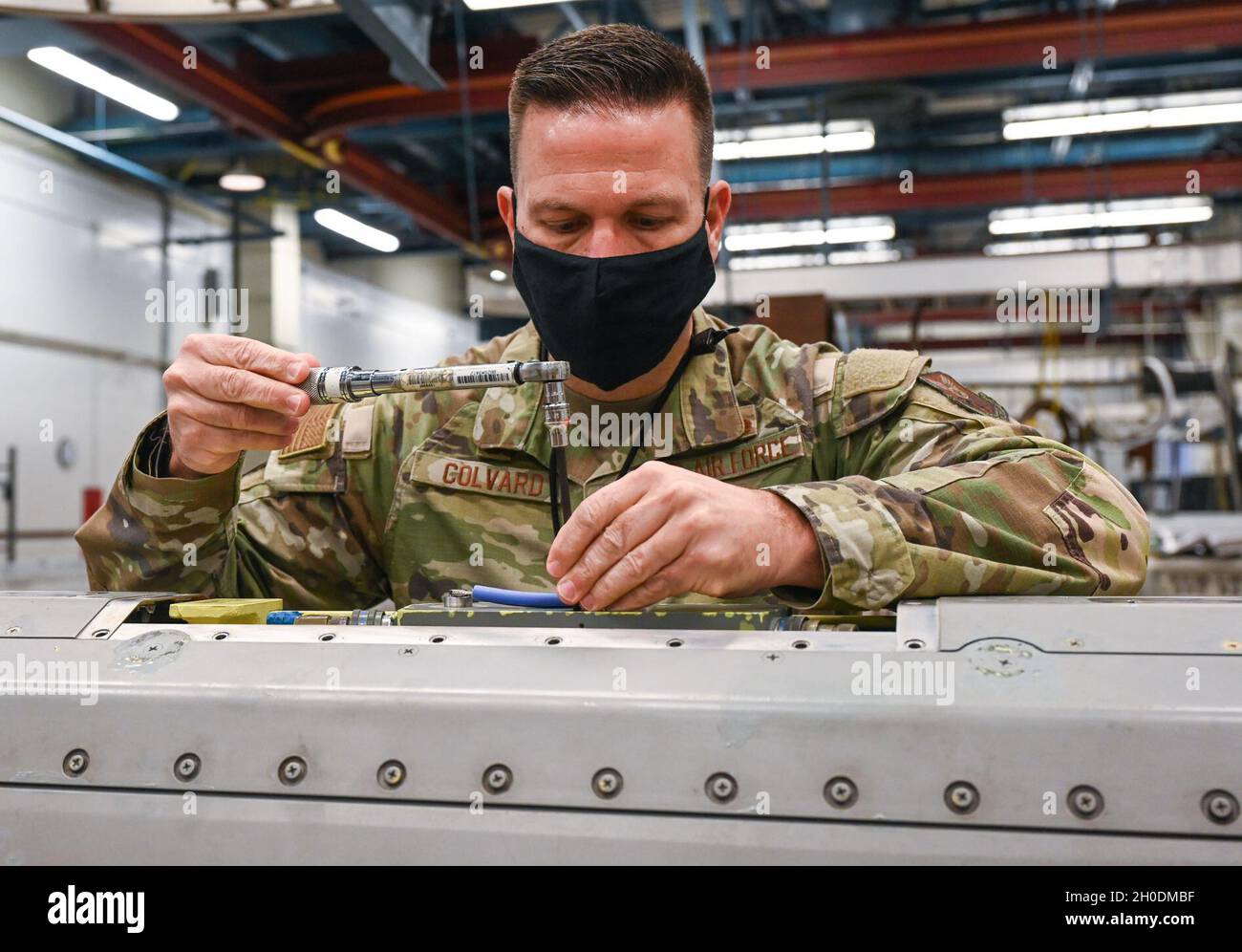 Tightens bolts hi-res stock photography and images - Alamy