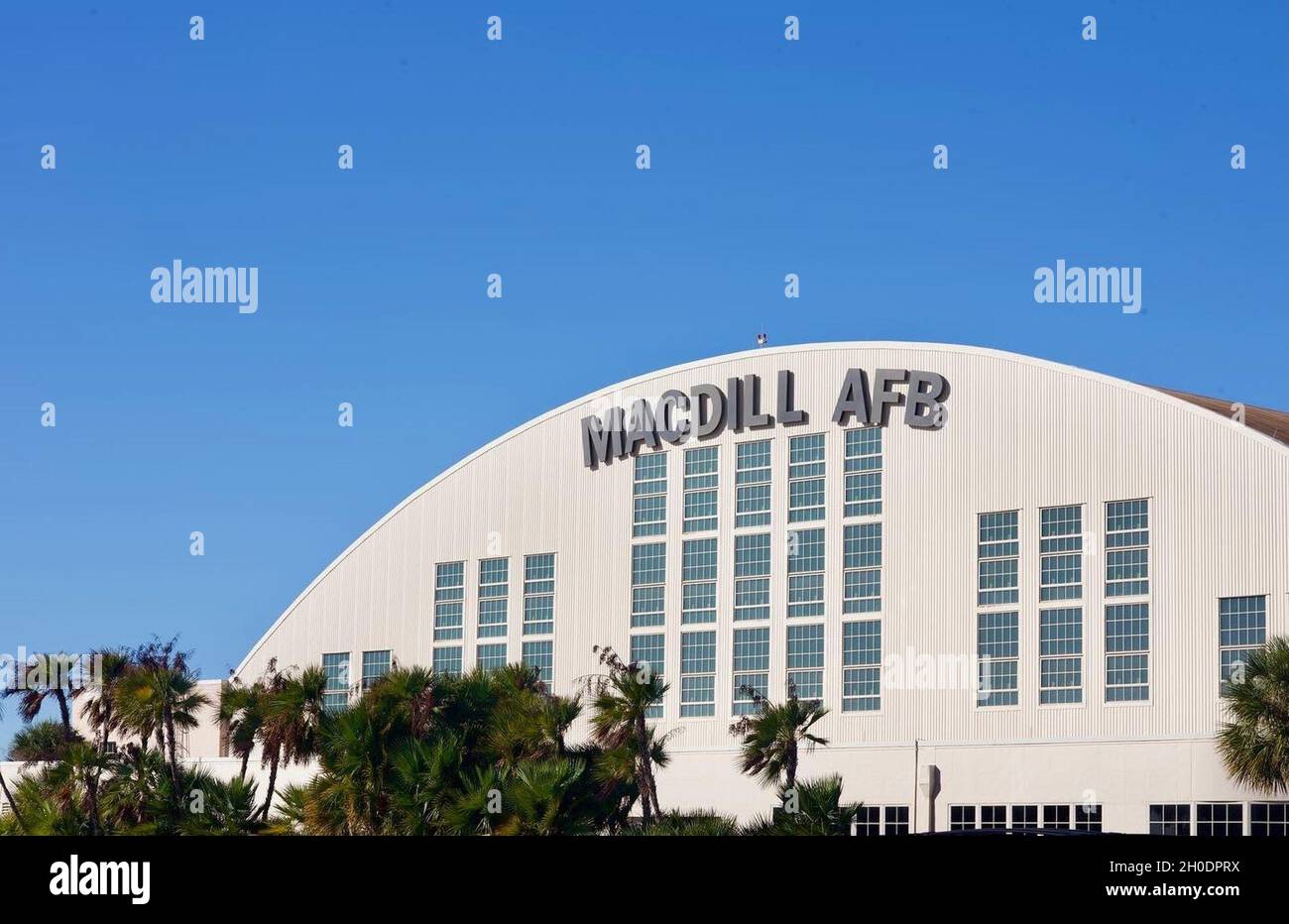 Hangar five hi-res stock photography and images - Alamy