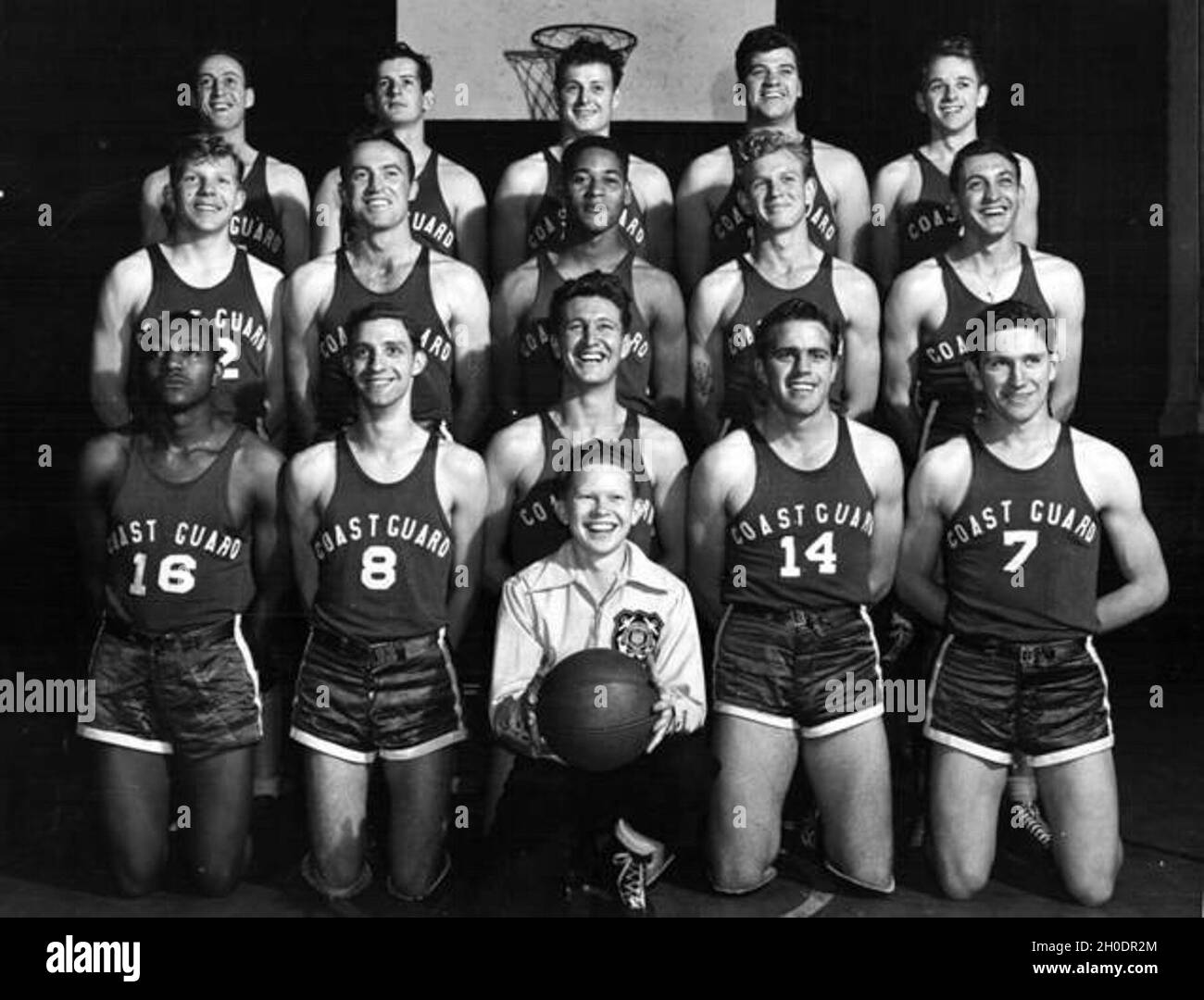 Emlen Tunnell was the first African American to play NFL football for ...