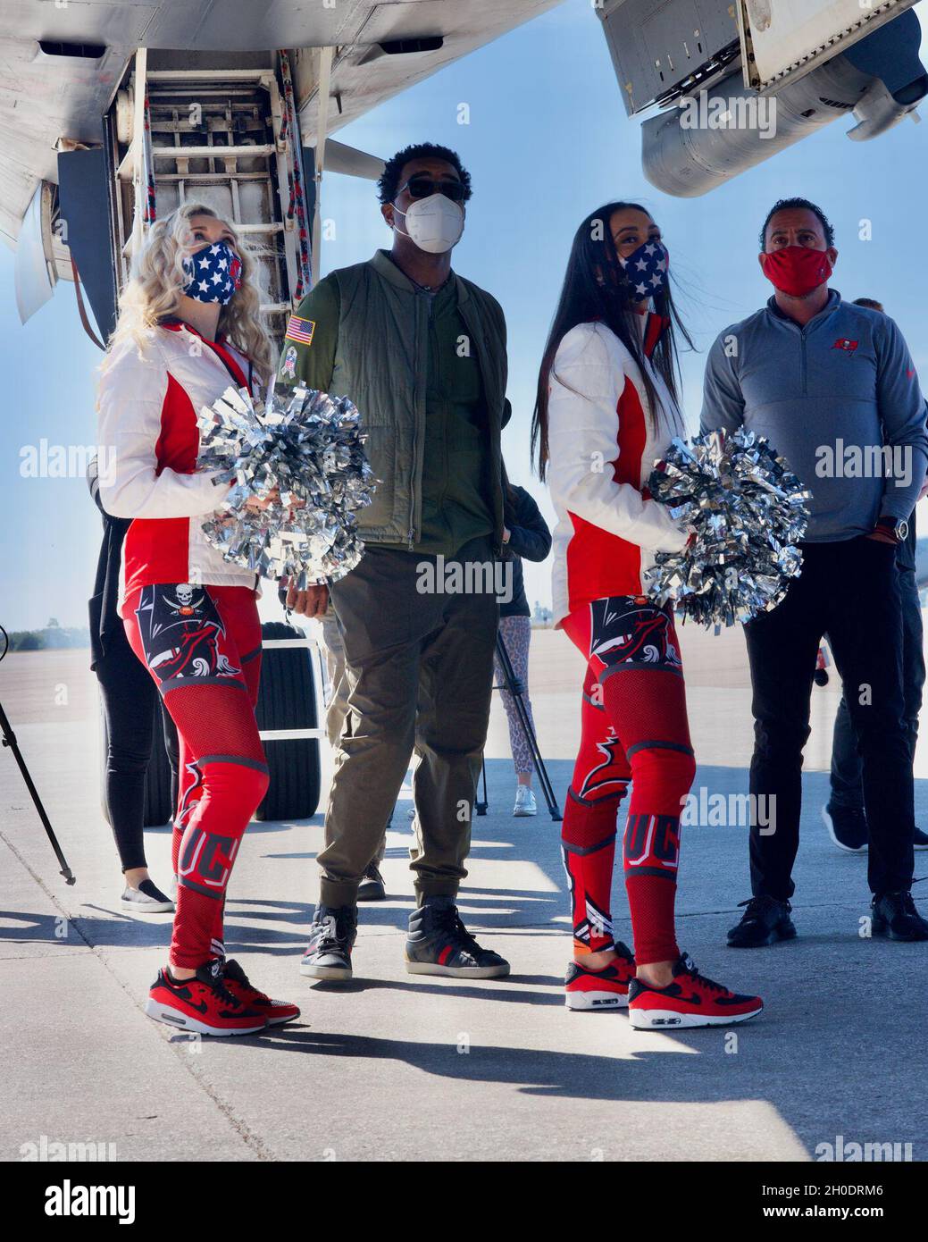 Cris Carter, Pro Football Hall of Fame recipient and Martin Gramatica ...