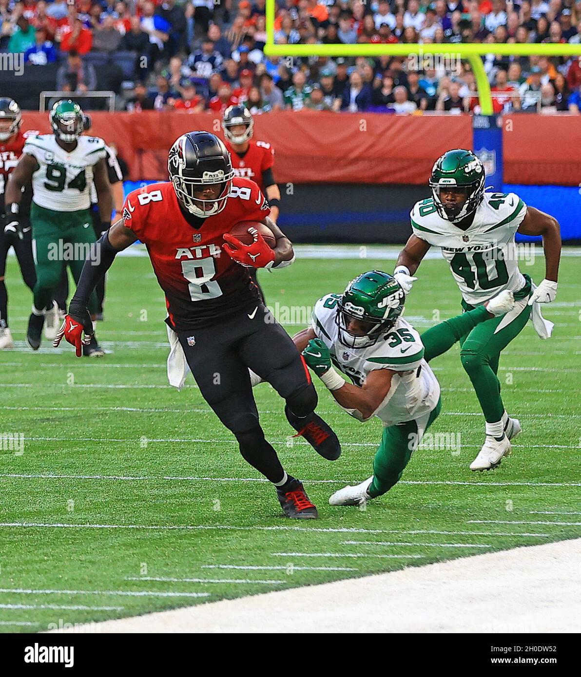 London, United Kingdom. Oct. 10, 2021, New York Jets defensive back ...