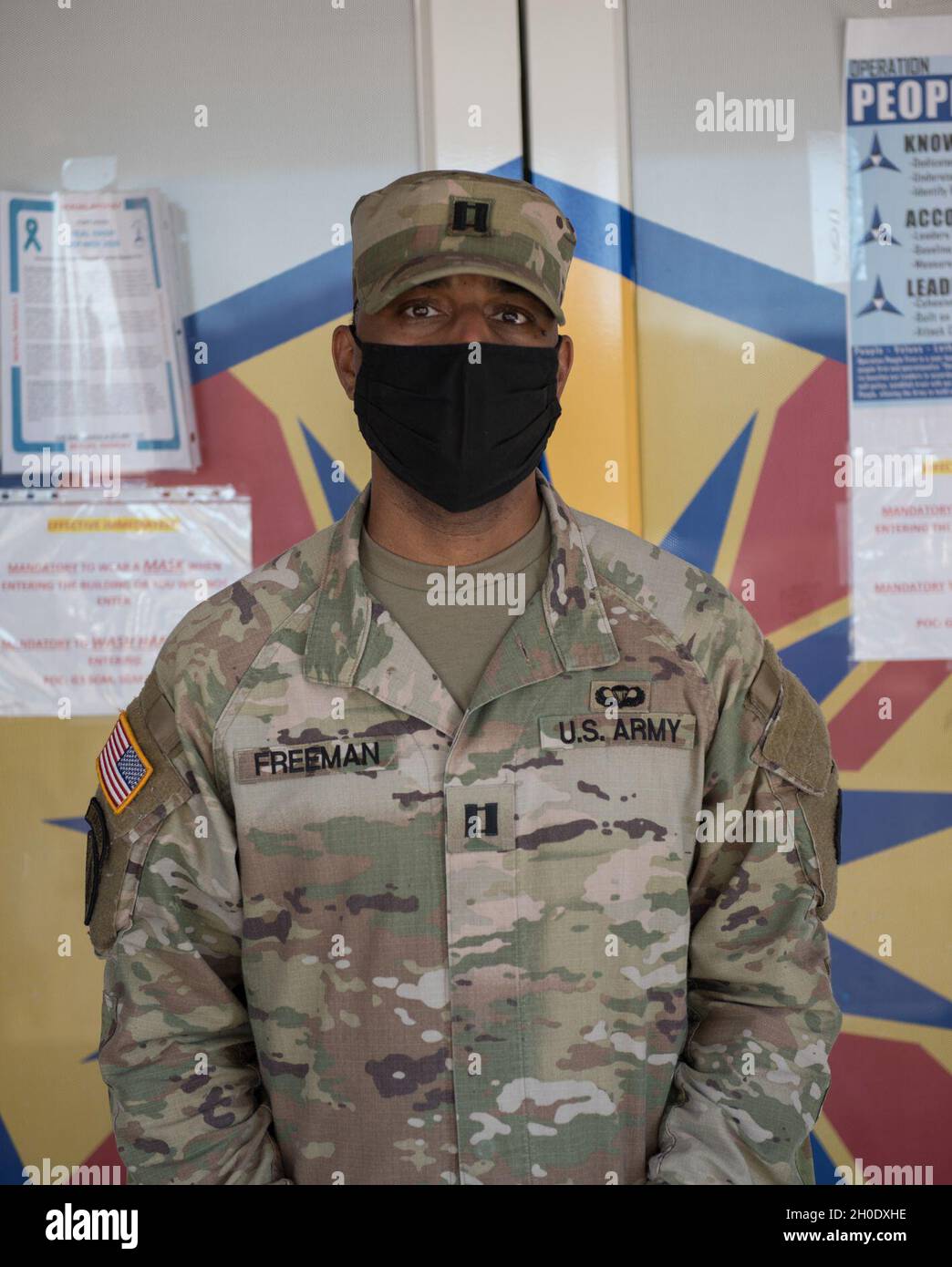 HHC, 13th ESC’s Commander, Capt. Vidal Freeman, ensures Soldiers from ...