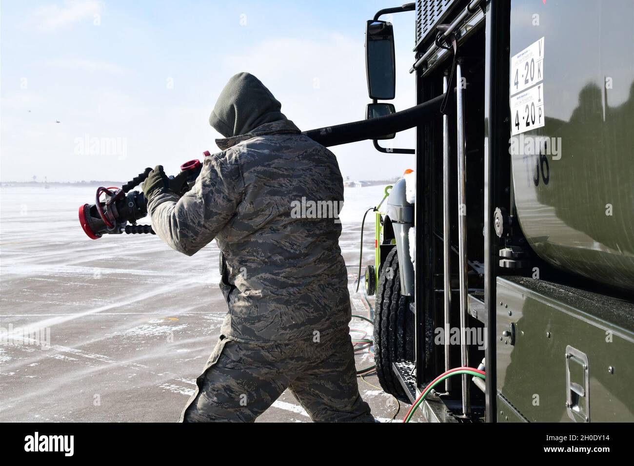 An aircraft fuels specialist with the 148th Fighter Wing, Minnesota Air ...