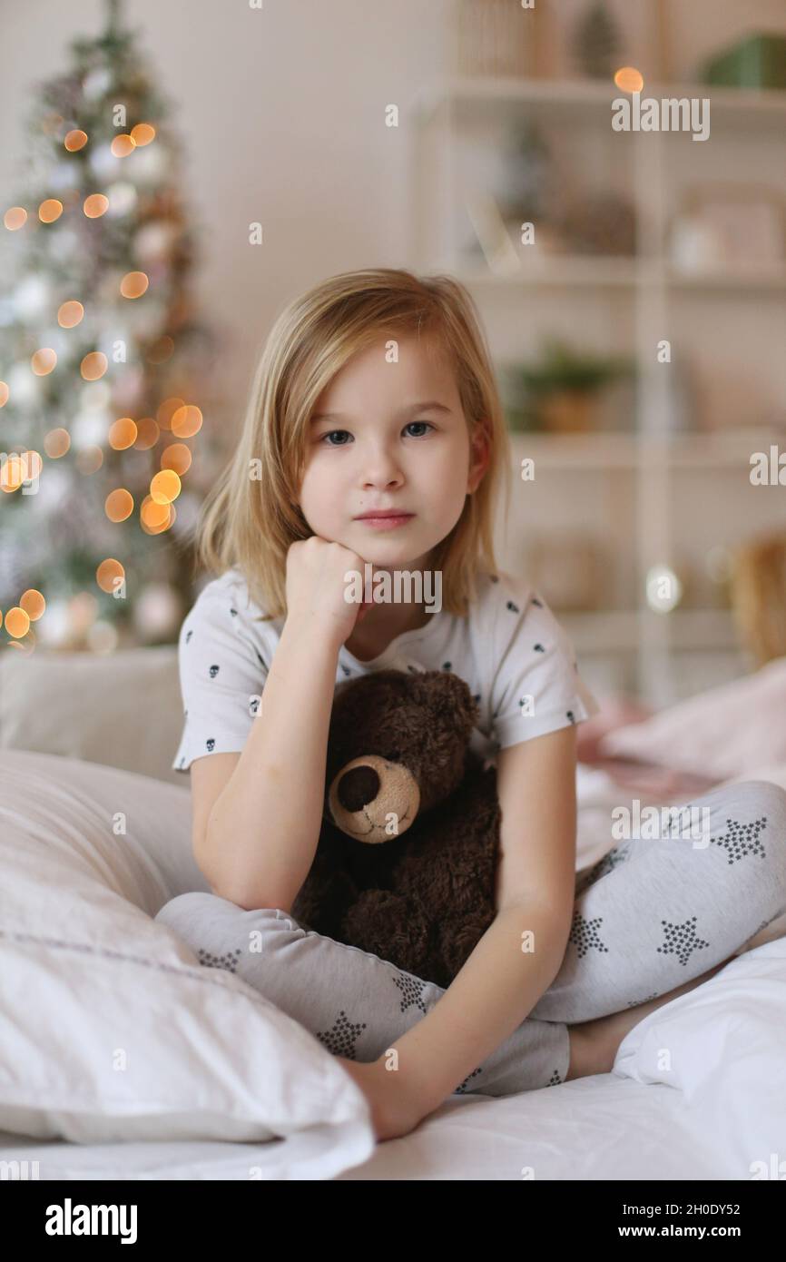 Cute 10 year old girl hi-res stock photography and images - Alamy