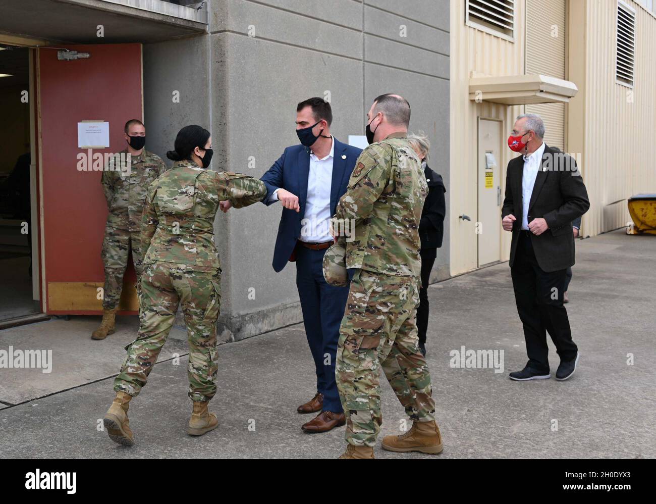 The Honorable J Kevin Stitt Governor Of Oklahoma Visits The 507th