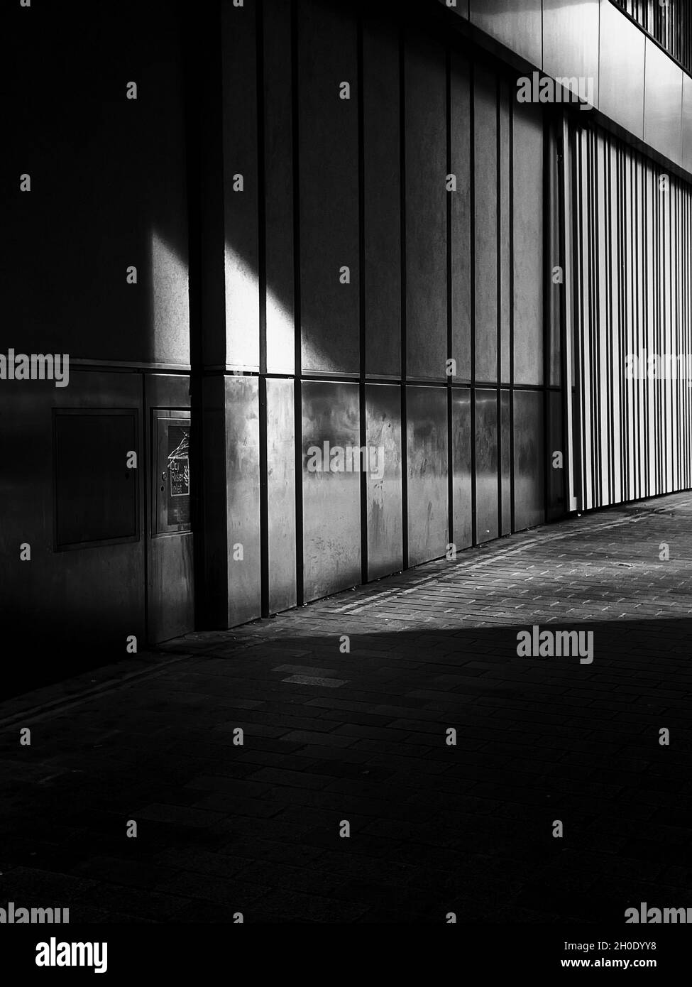 Silhouette architecture light shadow Black and White Stock Photos ...