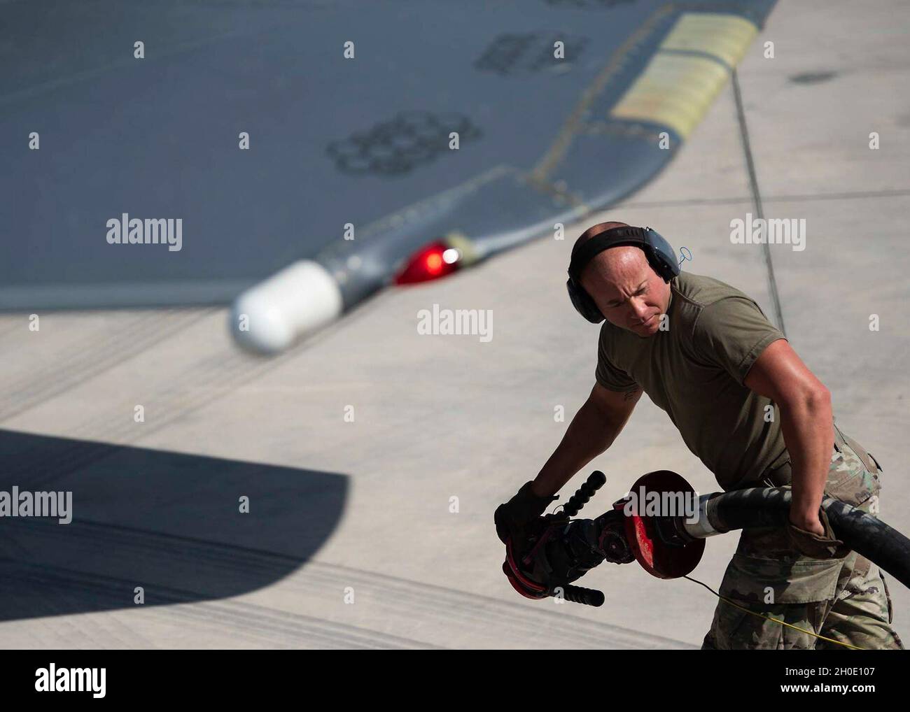 U s air force airman 1st class christopher smith hi-res stock ...
