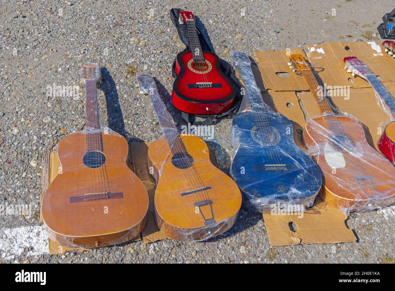 Guitars musical instruments hi-res stock photography and images - Alamy