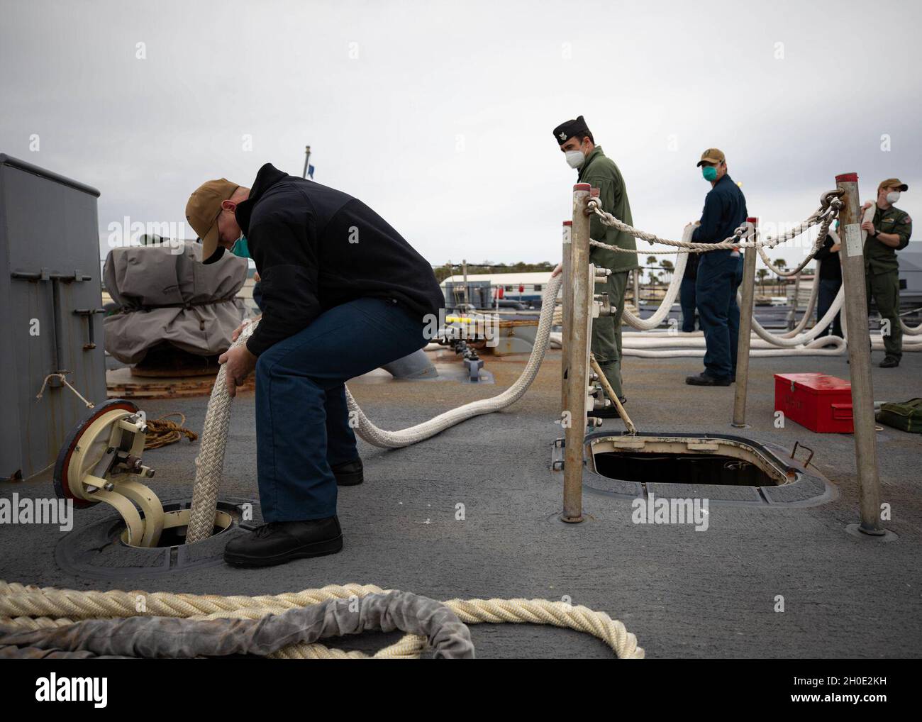 Towing hawser hi-res stock photography and images - Alamy