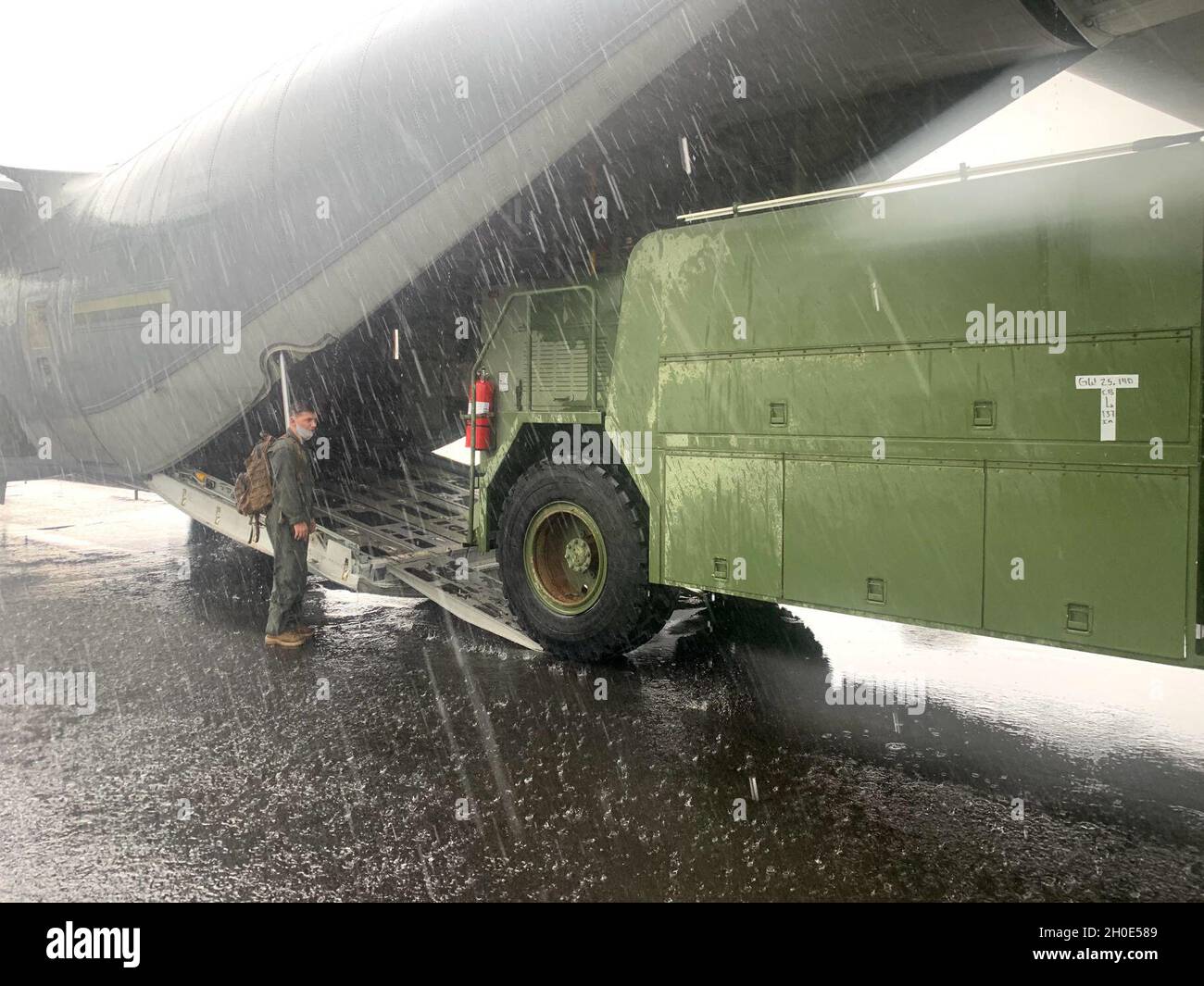 Marines with Marine Aerial Refueler Transport Squadron (VMGR) 152 and ...