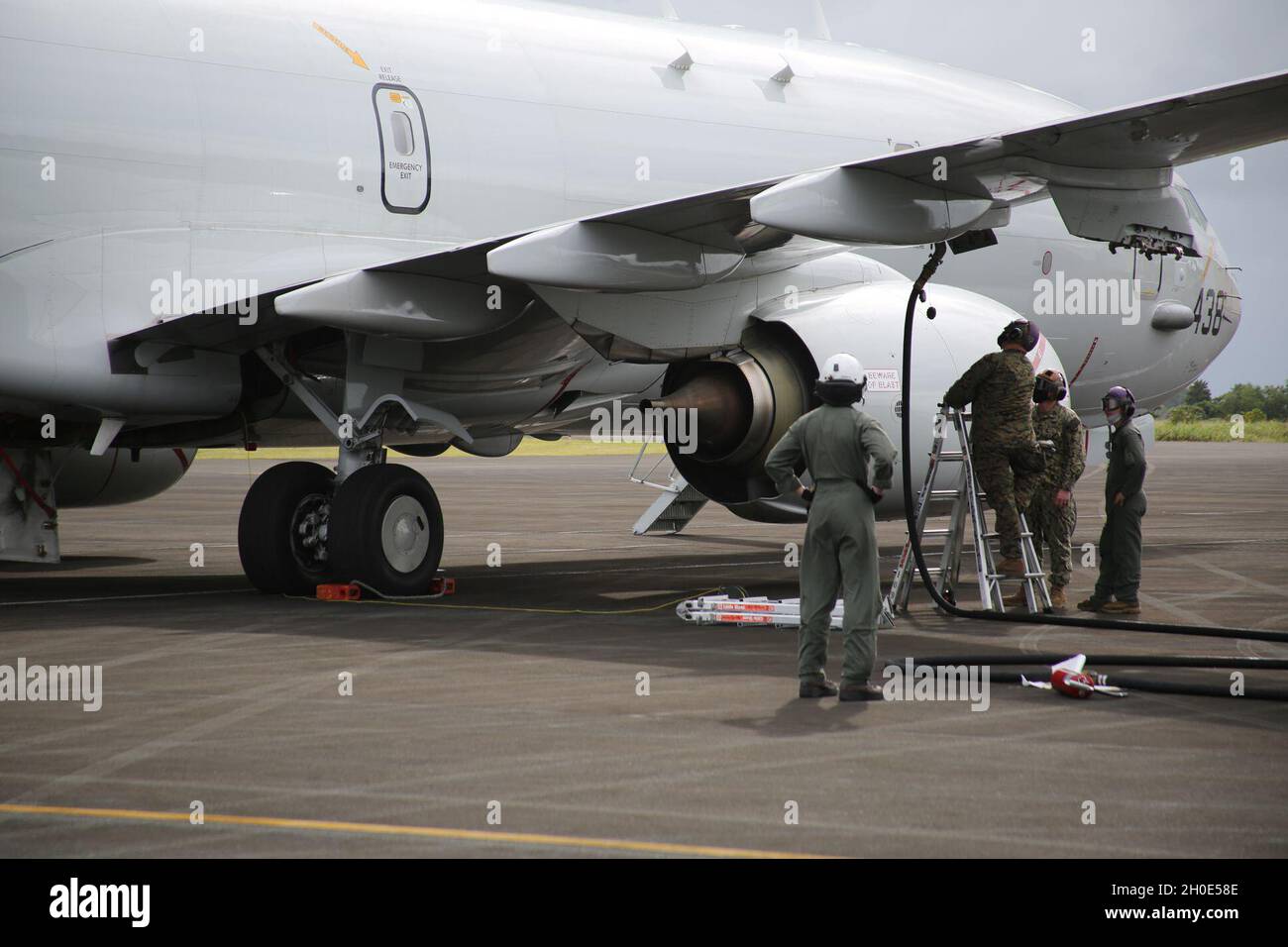 Marines with Marine Aerial Refueler Transport Squadron (VMGR) 152 and ...