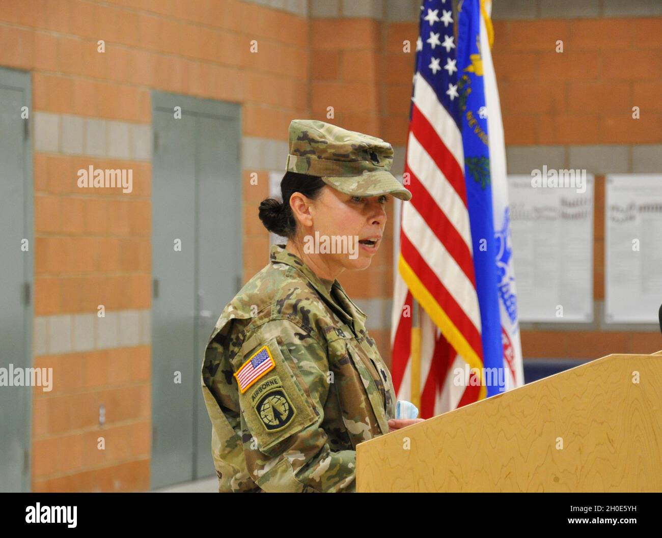 Lt. Col. Stacy Carter speaks to Soldiers of the 17th Special Troops ...
