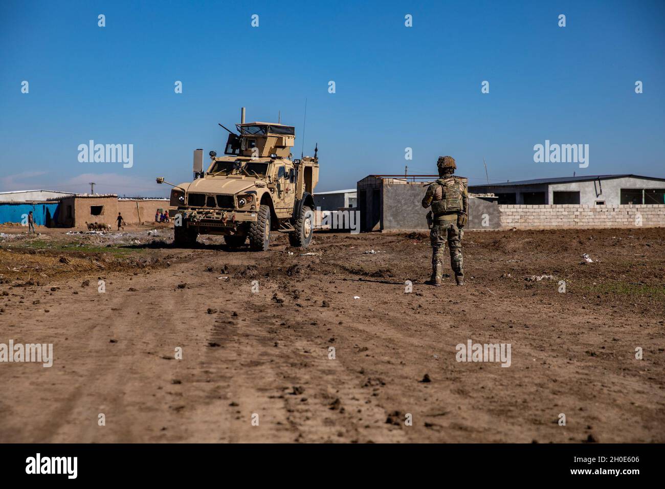 U.S. Soldiers, with Alpha Company, 1st Battalion, 6th Infantry Regiment ...