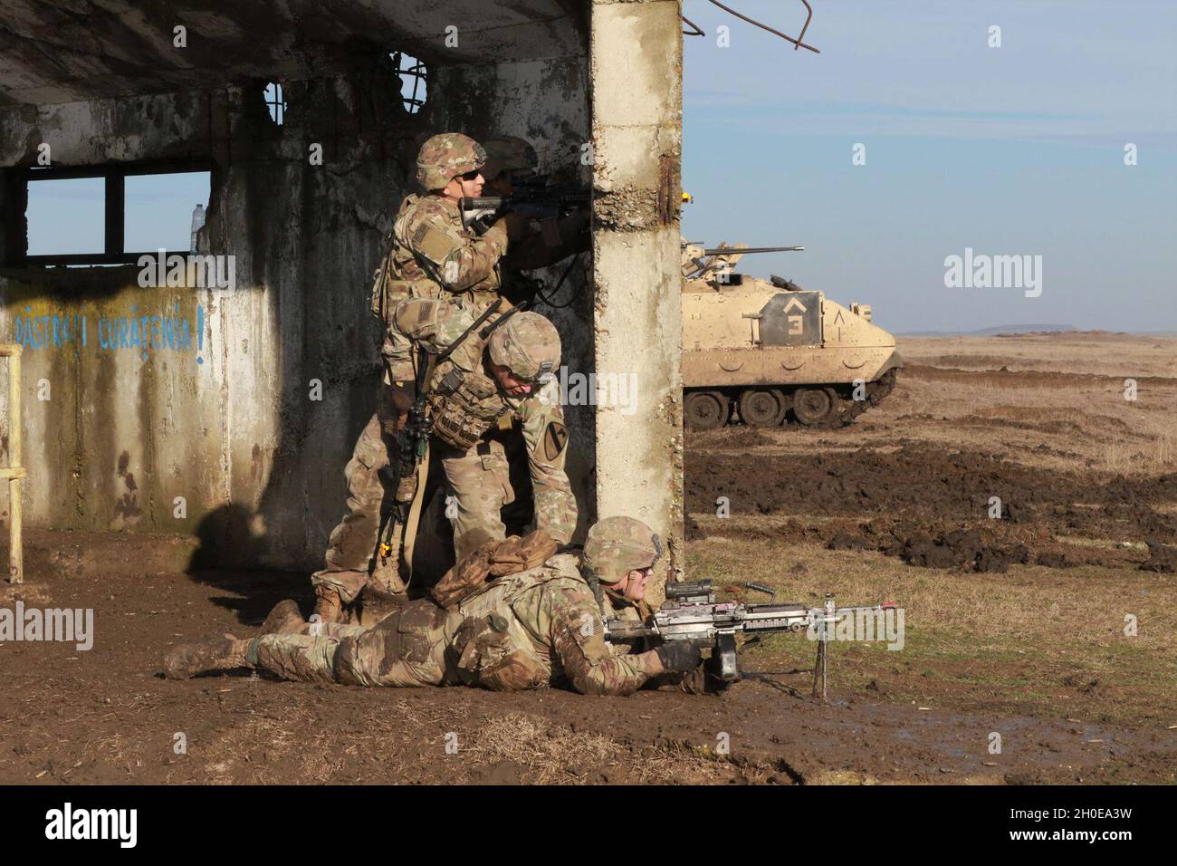SMARDAN, Romania—U.S. Soldiers from Alpha Company, 2nd Battalion, 5th ...