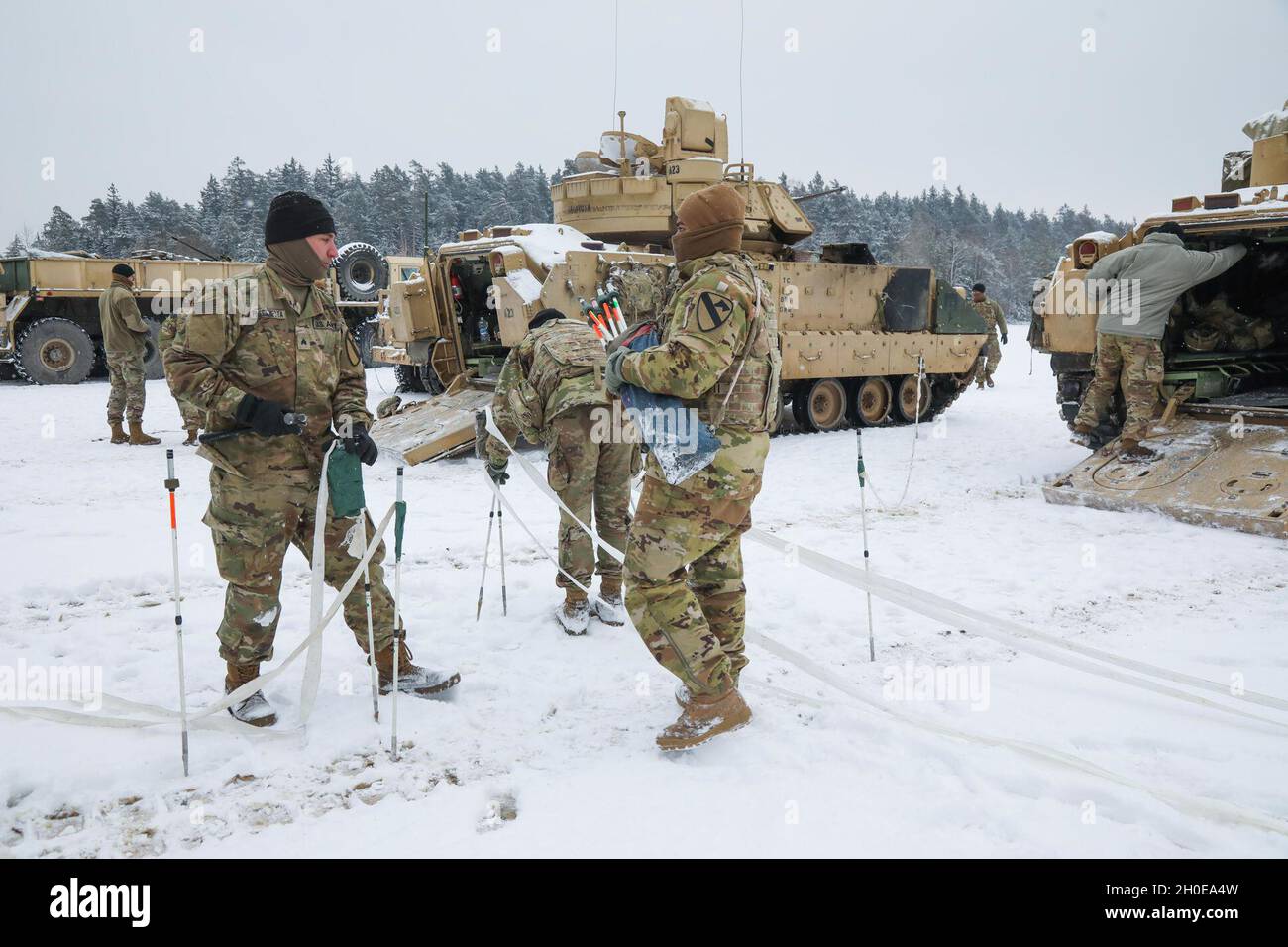 U.S. Soldiers assigned to 2nd platoon, Alpha Company, 91st Brigade ...