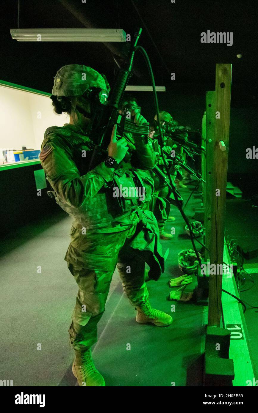 Army Reserve Soldiers with the 811th Hospital Center, 139th Medical ...