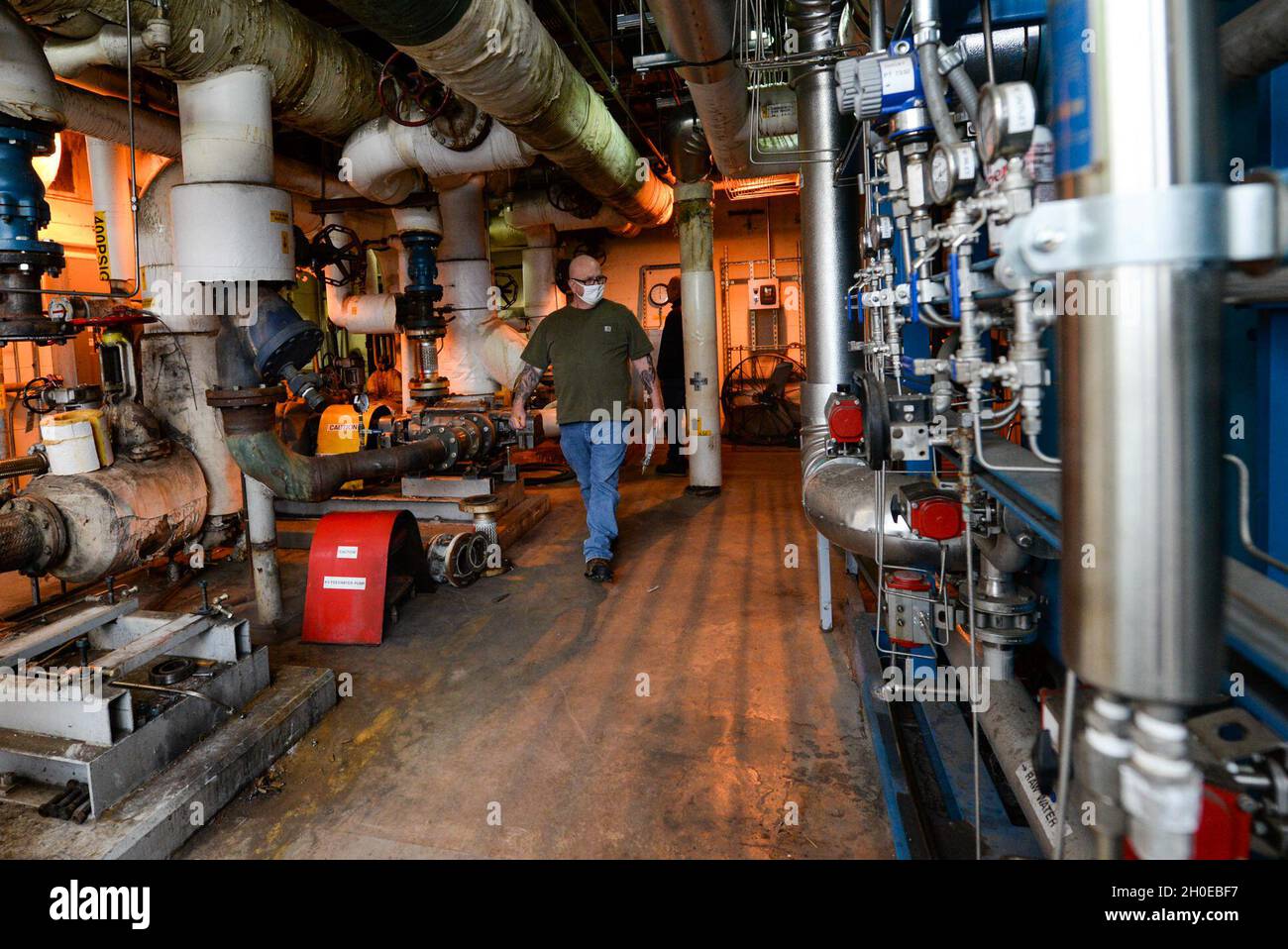 Stationary engineer hi-res stock photography and images - Alamy