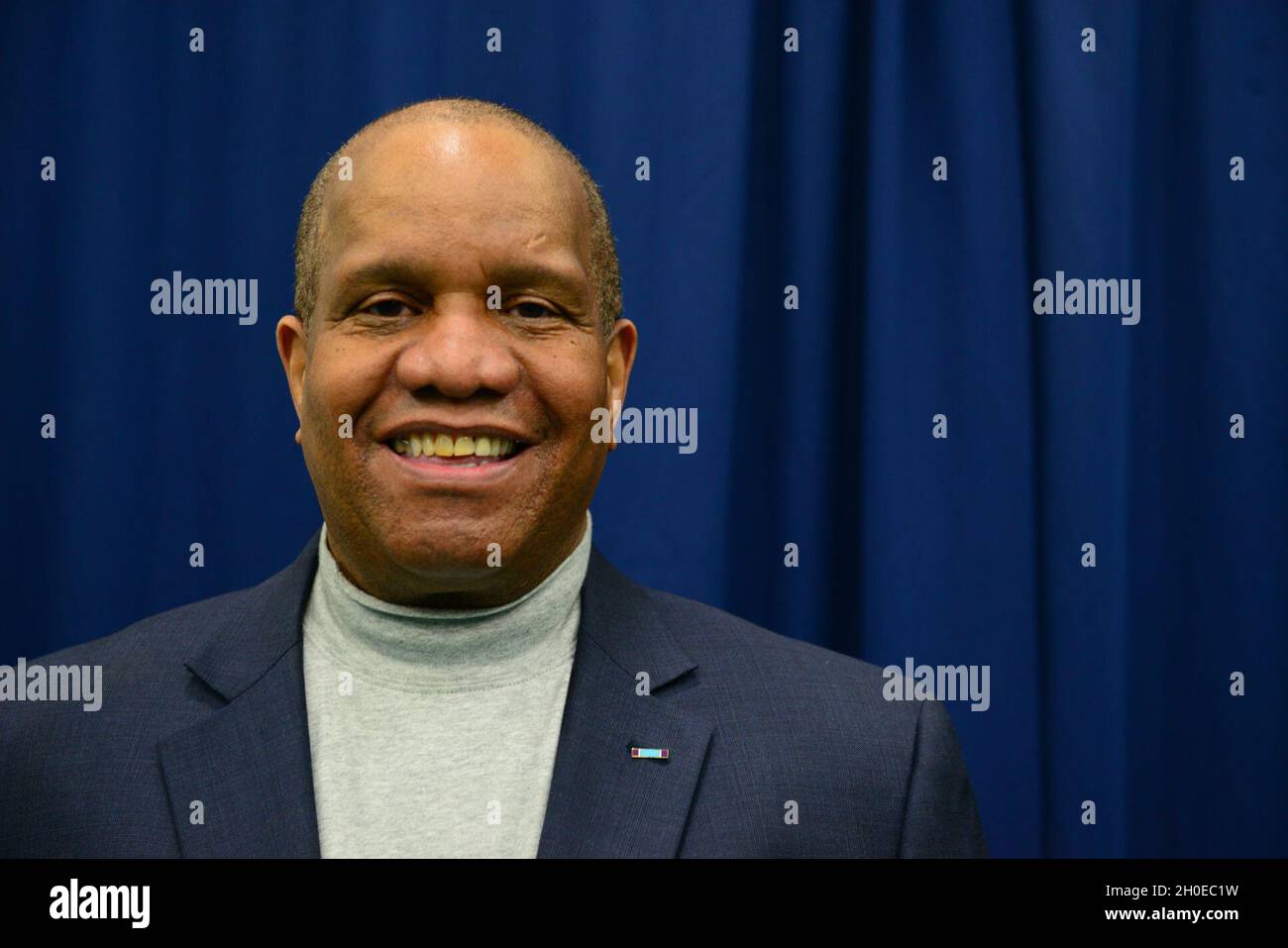 Retired Master Chief Petty Officer Vincent Patton gives a speech on his ...