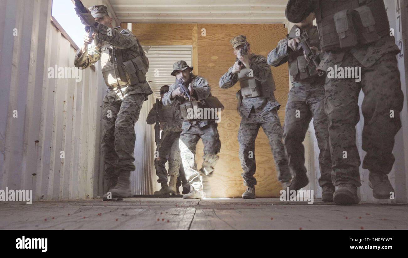 U.S. Marines with Marine Aviation Logistics Squadron 13 (MALS-13 ...