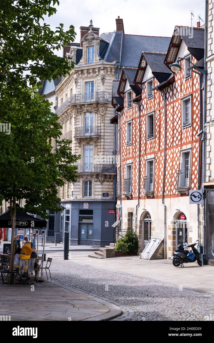 Rennes (Brittany, north western France): building facades in “rue de la ...