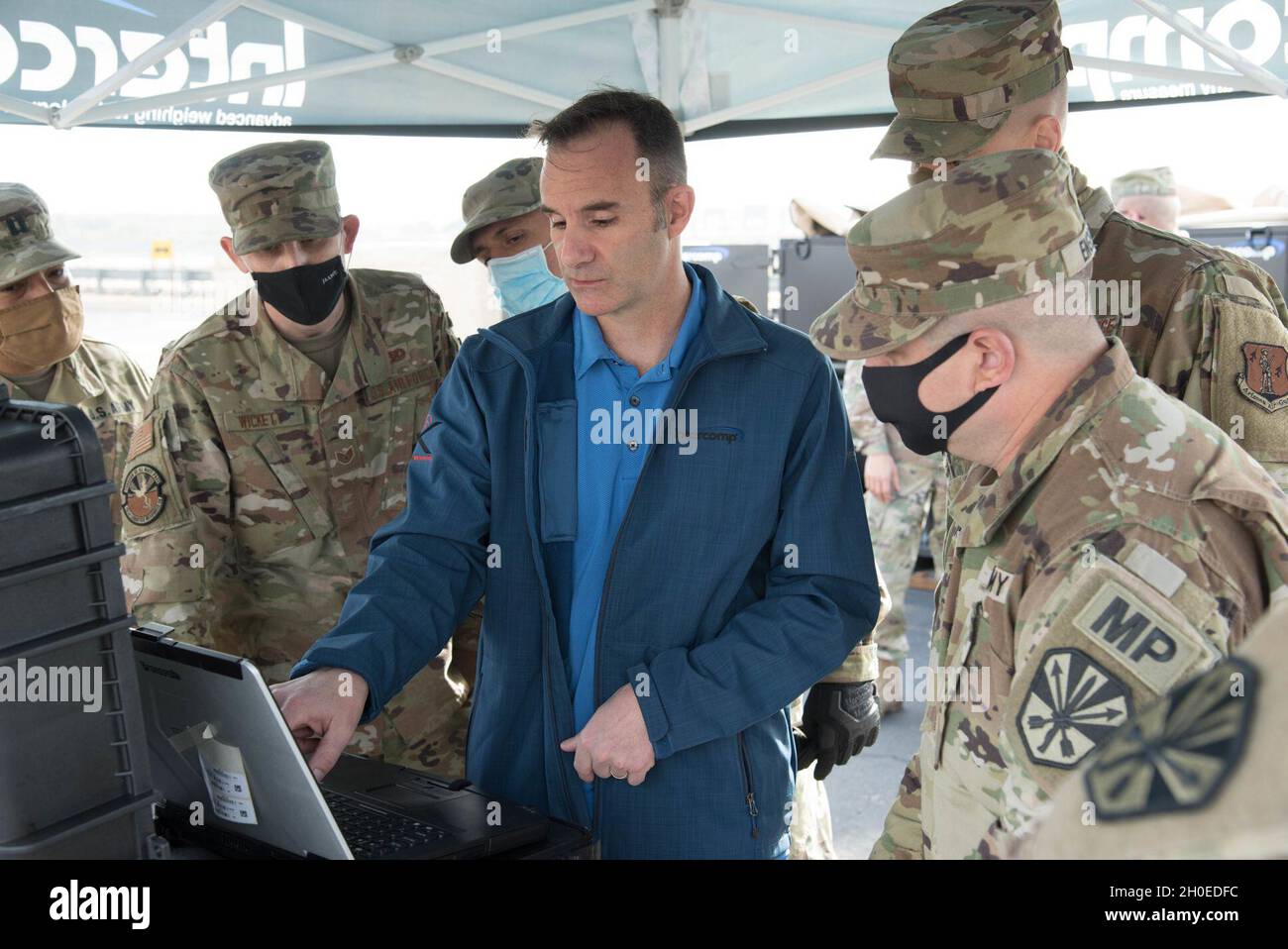 Deployable air base system hi-res stock photography and images - Alamy