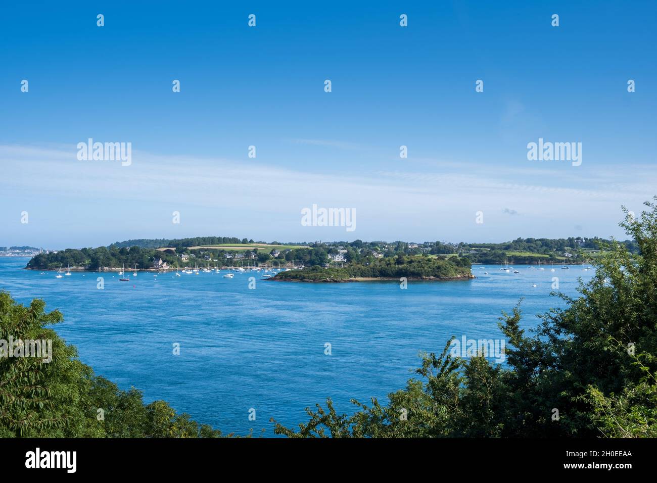 Le Minihic sur Rance (Brittany, north western France): panoramic view ...
