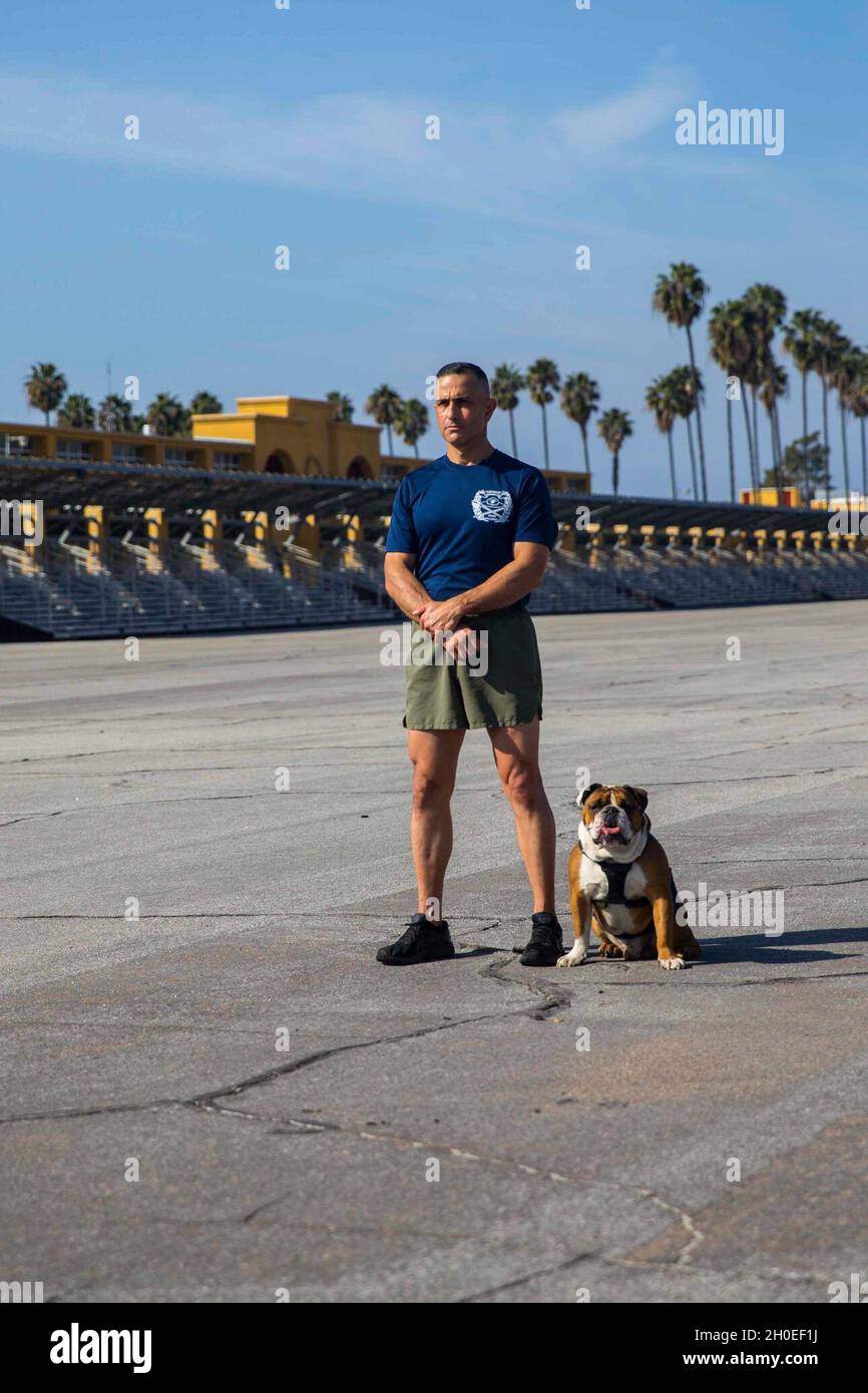 Col. Matthew J. Palma, Recruit Training Regiment Commanding Officer ...