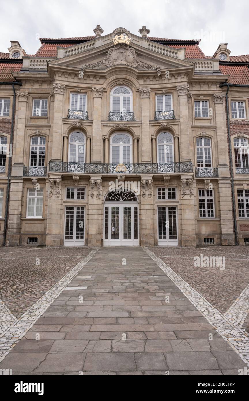 Stadt aus glas hi-res stock photography and images - Alamy