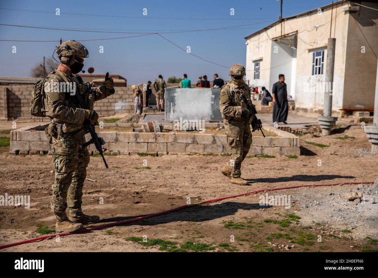 U.S. Soldiers, with Alpha Company, 1st Battalion, 6th Infantry Regiment ...