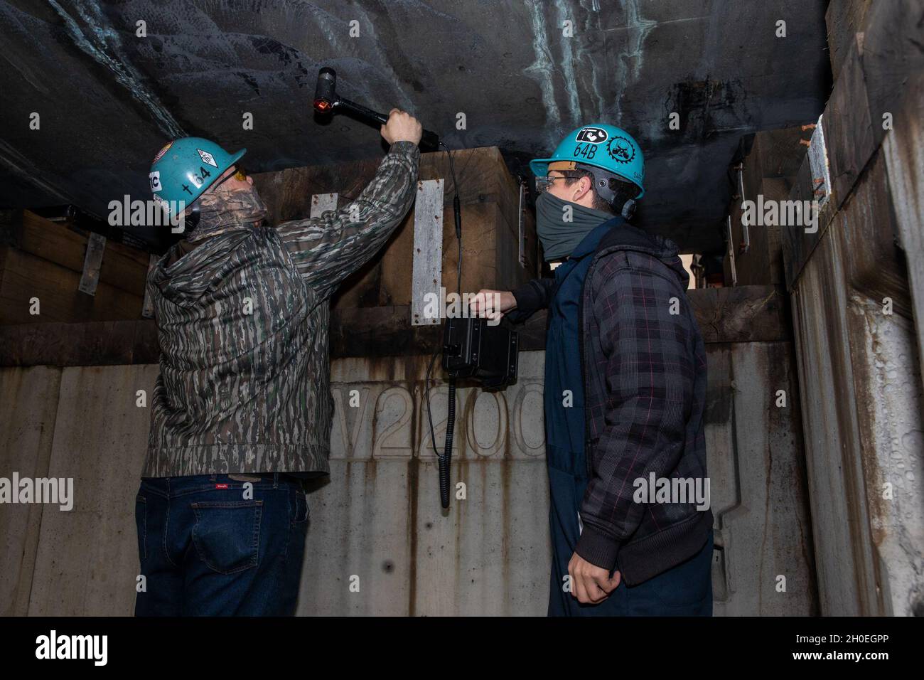 Shop 64 Woodcrafter Robert Penland and Shop 64 Woodcrafter Matthew ...