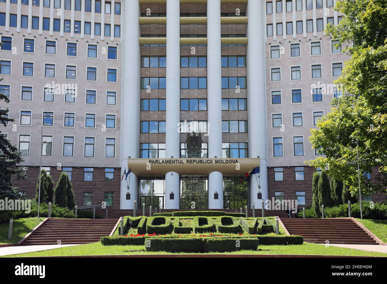Parliament building in Chisinau Stock Photo - Alamy