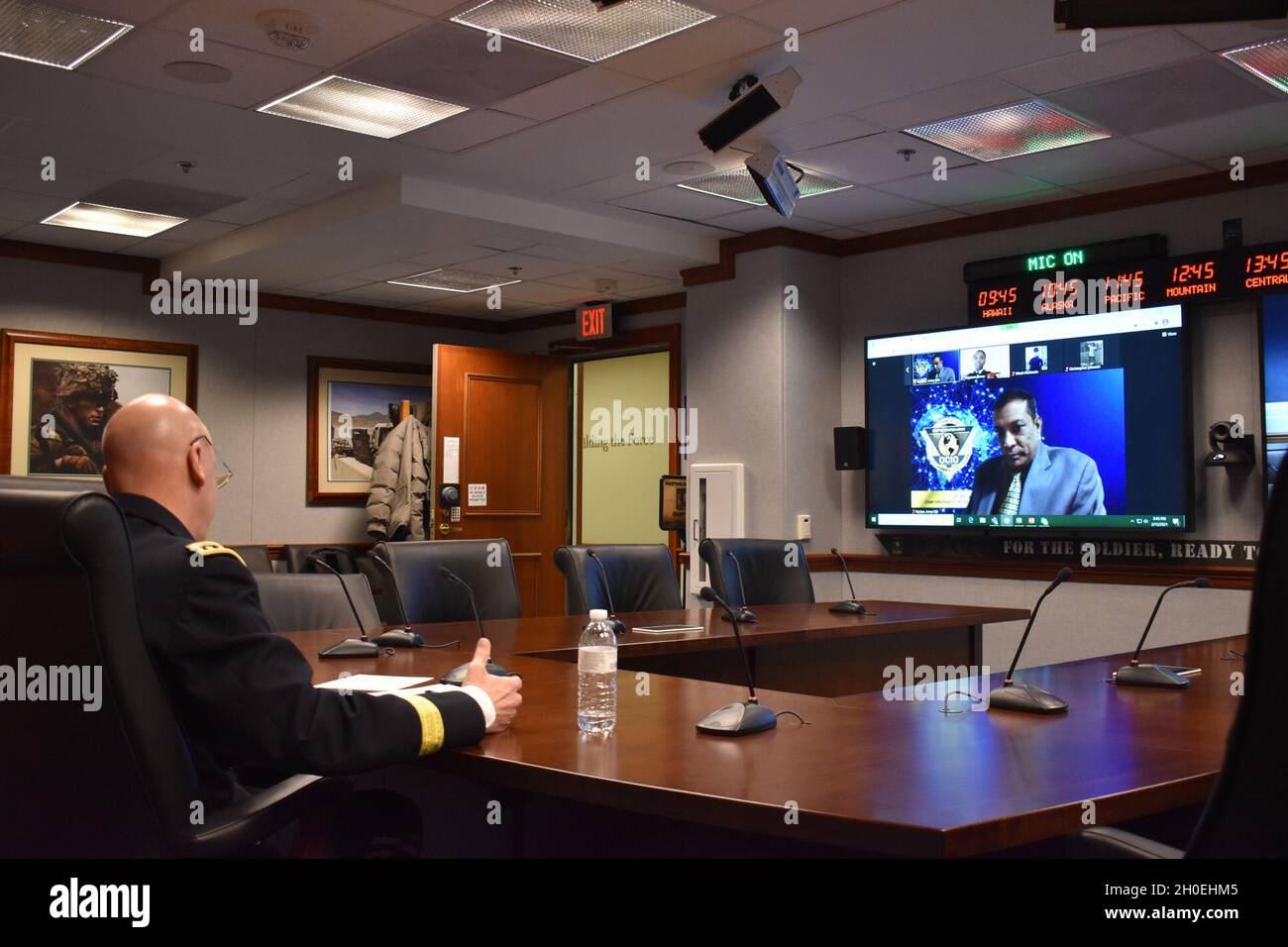 Army Deputy Chief of Staff G-6 Lt. Gen. John Morrison (left) and Chief ...