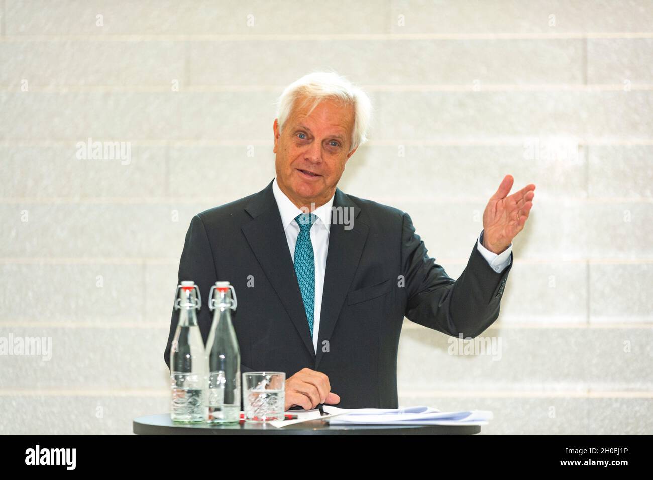 Mr. Olivier Steimer, (President of the architecture jury) for the ...