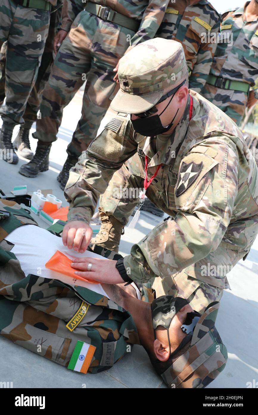U.S. medics from 2-3 Infantry Battalion, 1-2 Stryker Brigade Combat ...