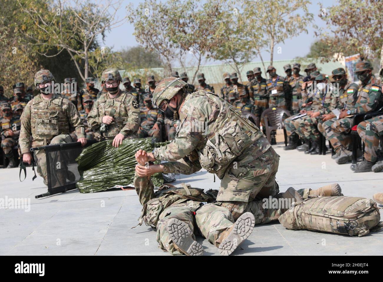 U.S. medics from 2-3 Infantry Battalion, 1-2 Stryker Brigade Combat ...