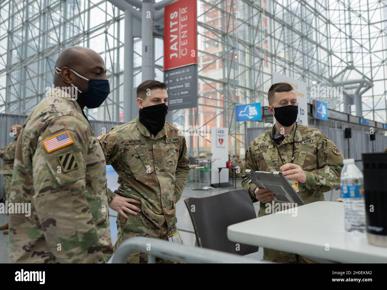Infantry troop review hi-res stock photography and images - Alamy
