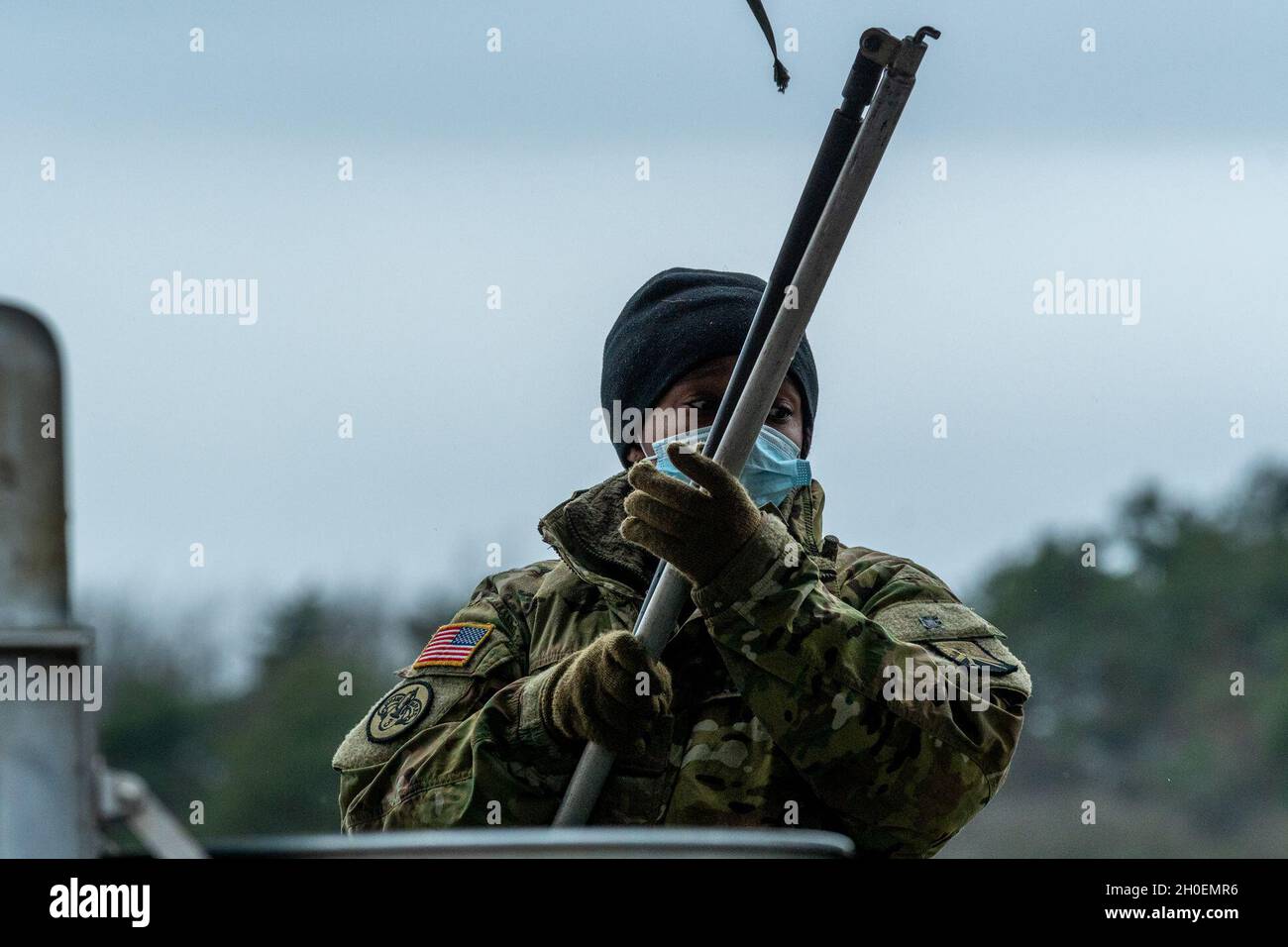 U.S. Army Soldiers assigned to 16th Sustainment Brigade(16th STB), set ...